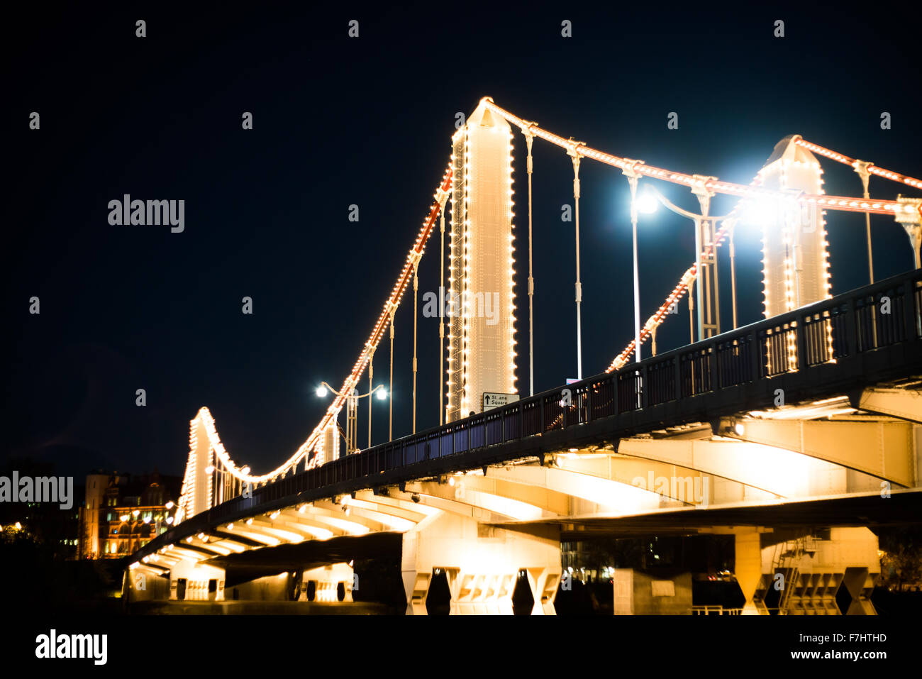 Chelsea bridge on the Thames illuminated at night Stock Photo - Alamy