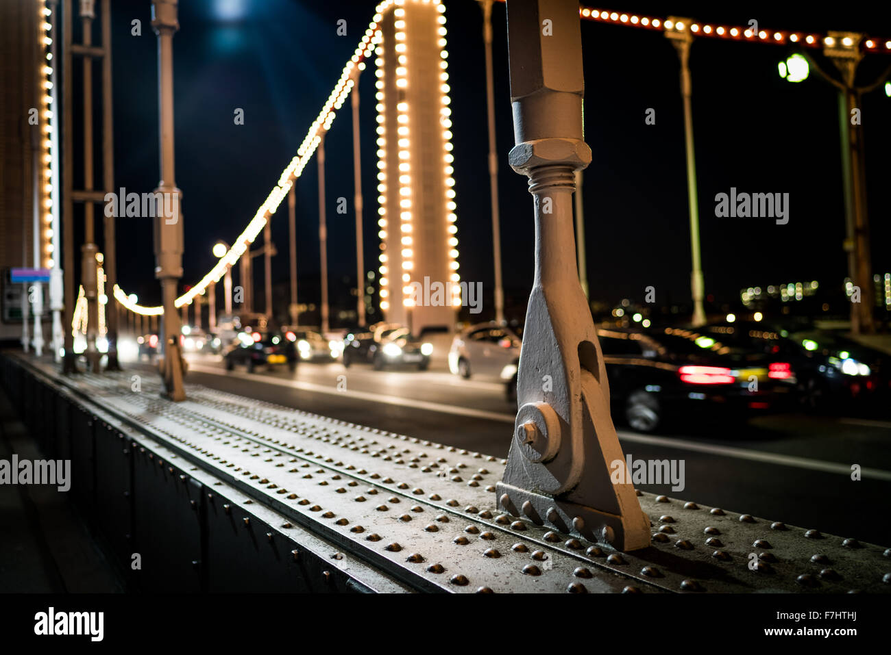 Chelsea bridge at night hi-res stock photography and images - Alamy