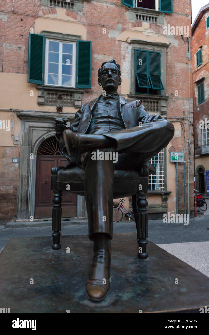 Statue of Giacomo Puccini, Lucca, Tuscany Stock Photo - Alamy