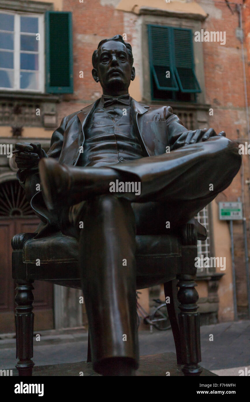 Statue of Giacomo Puccini, Lucca, Tuscany Stock Photo - Alamy