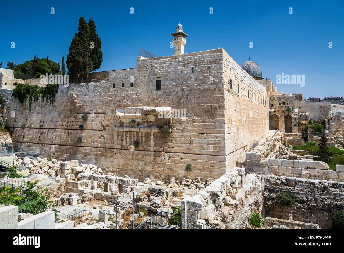 Excavations east of the Temple Mount outside the walls of Jerusalem ...