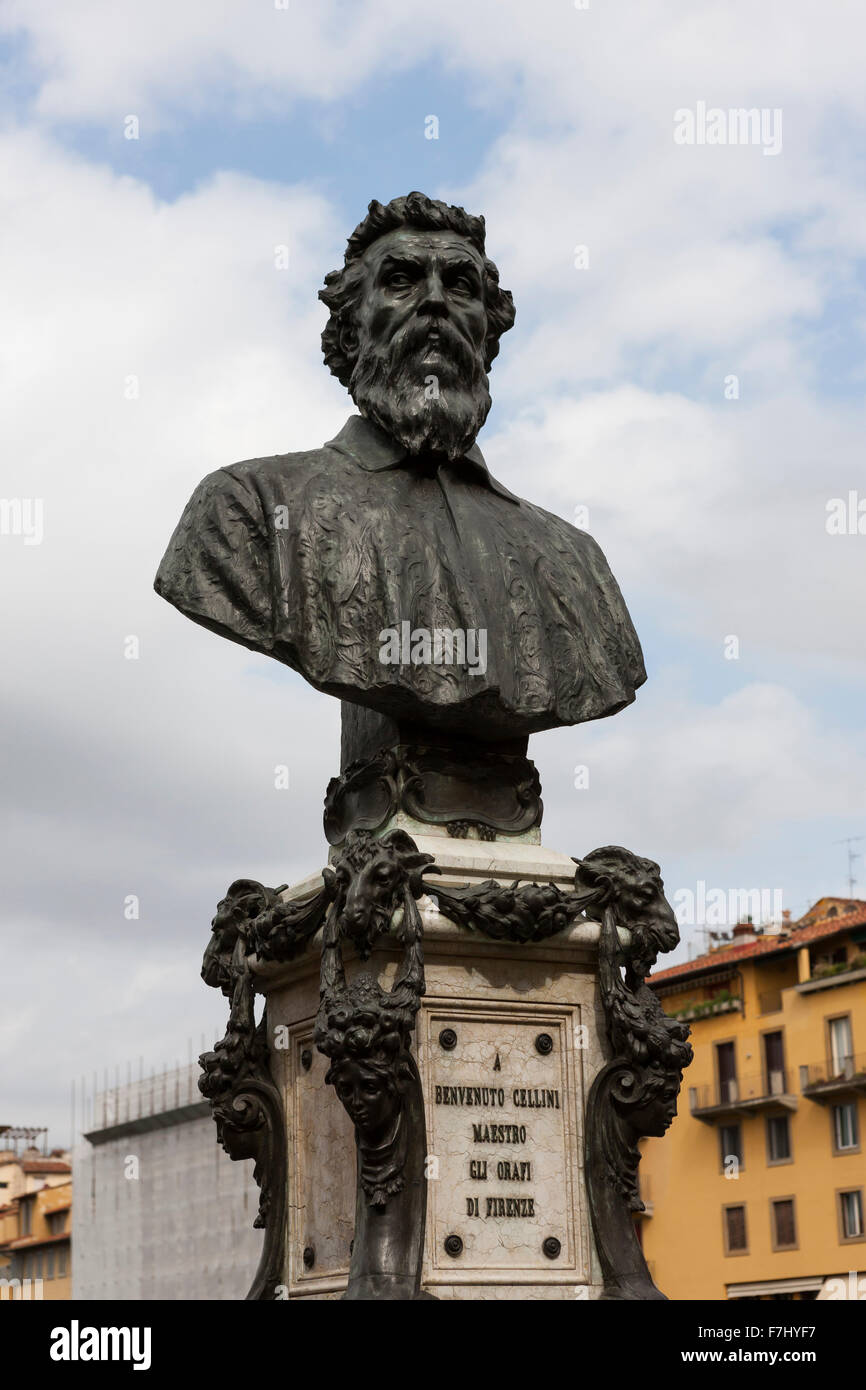 Cellini bust on the Ponte Vecchio bridge Stock Photo - Alamy