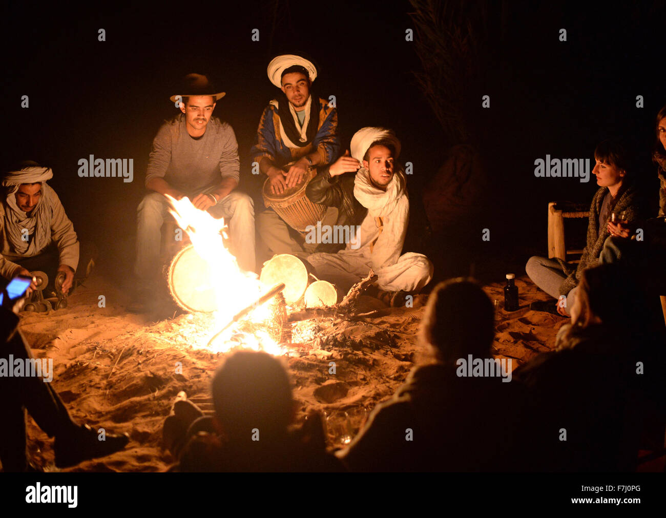 Merzouga, Morocco. 09th Nov, 2015. Participants of the Nosade desert ...