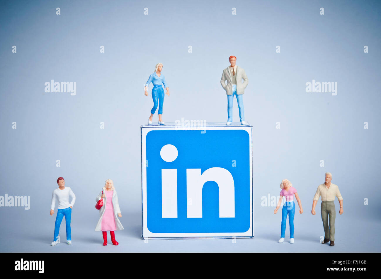 Linkedin logo and people figurines, social media, social relationships ...