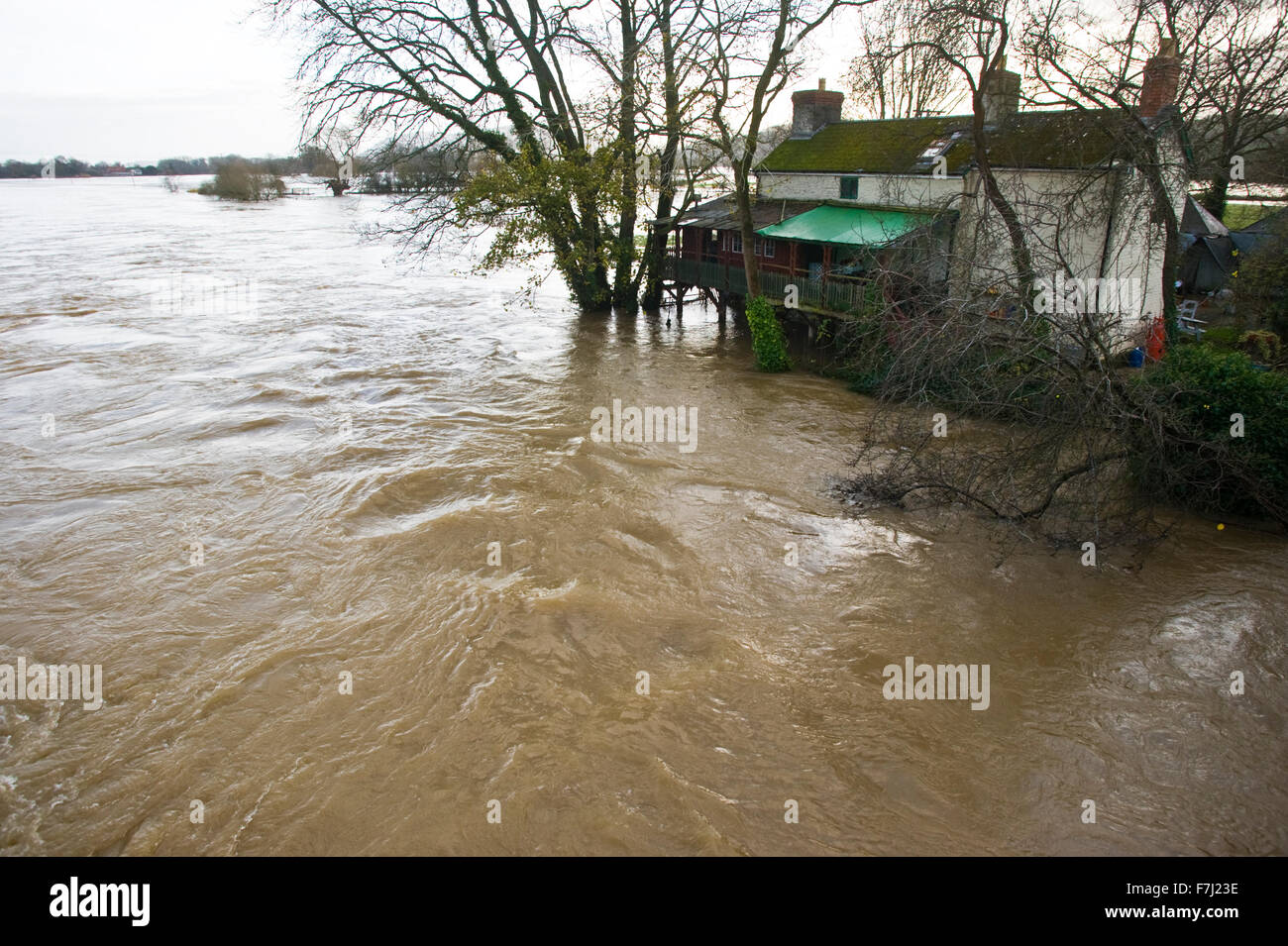 Whitney-on-Wye, Herefordshire, UK. 1st December, 2015. UK Weather ...