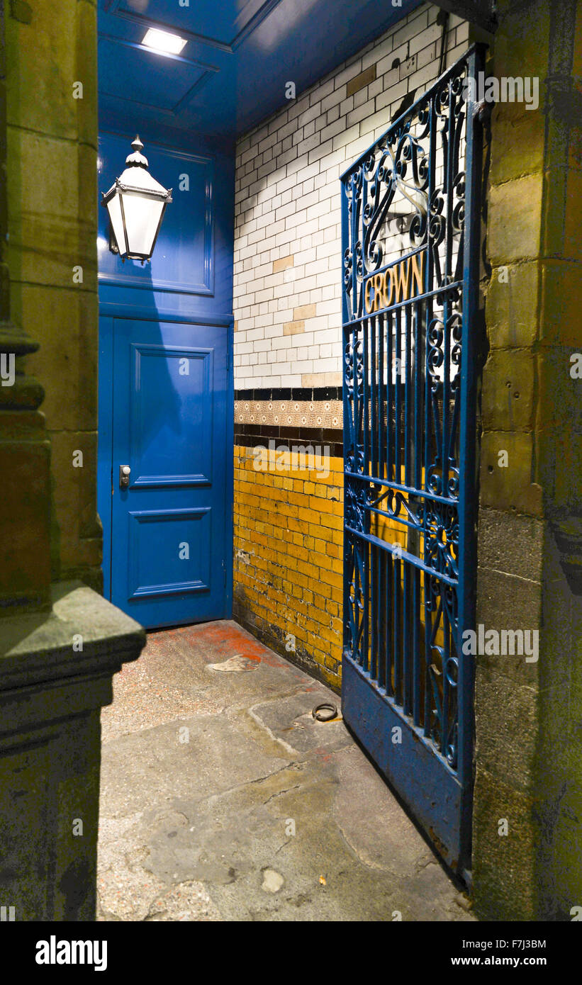 Entrance of the Crown Posada pub, 31 Side, Newcastle-upon-Tyne, England ...