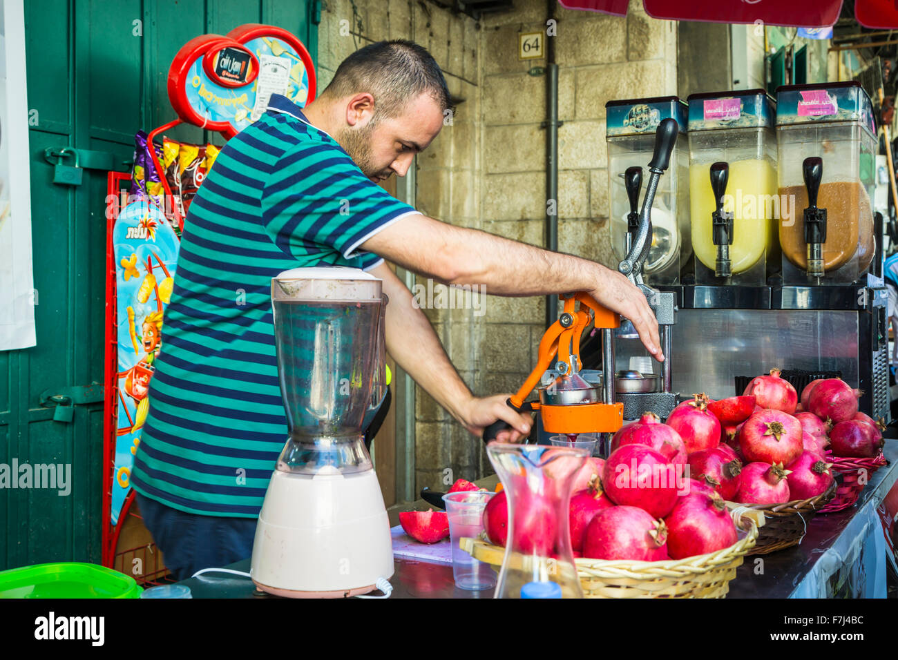 A fresh fruit juice street kiosk in the Old city of Jerusalem, Israel ...