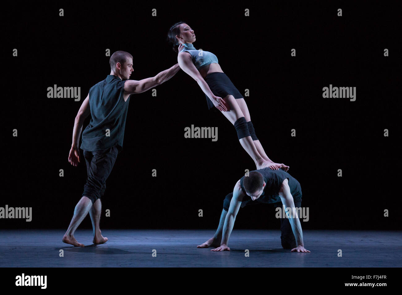 24/11/2015. London, UK. Broken Fall performed by Yu-Hsien Wu, Adam ...