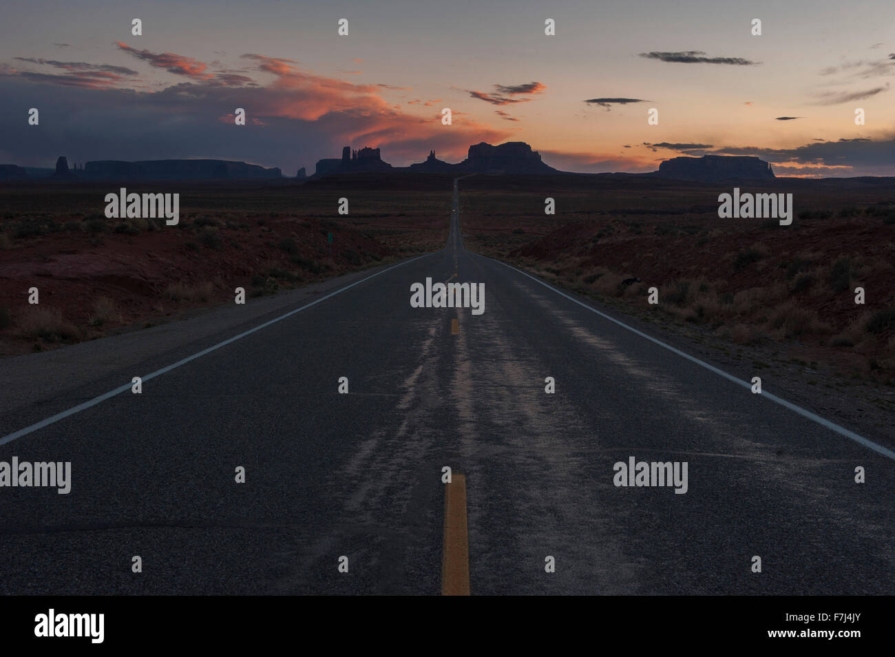 View monument valley highway 163 hi-res stock photography and images ...