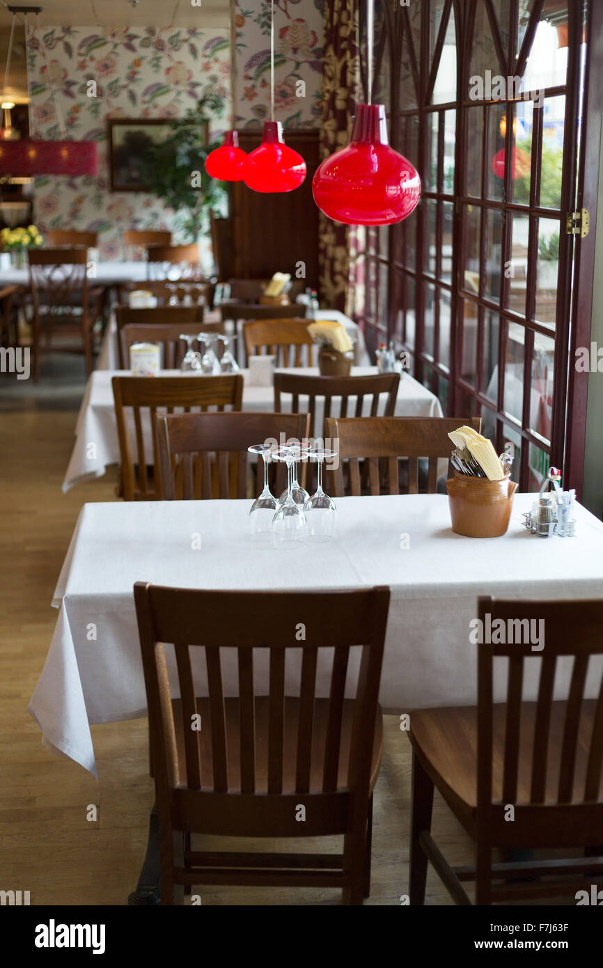 Cozy restaurant in modern style hi-res stock photography and images - Alamy