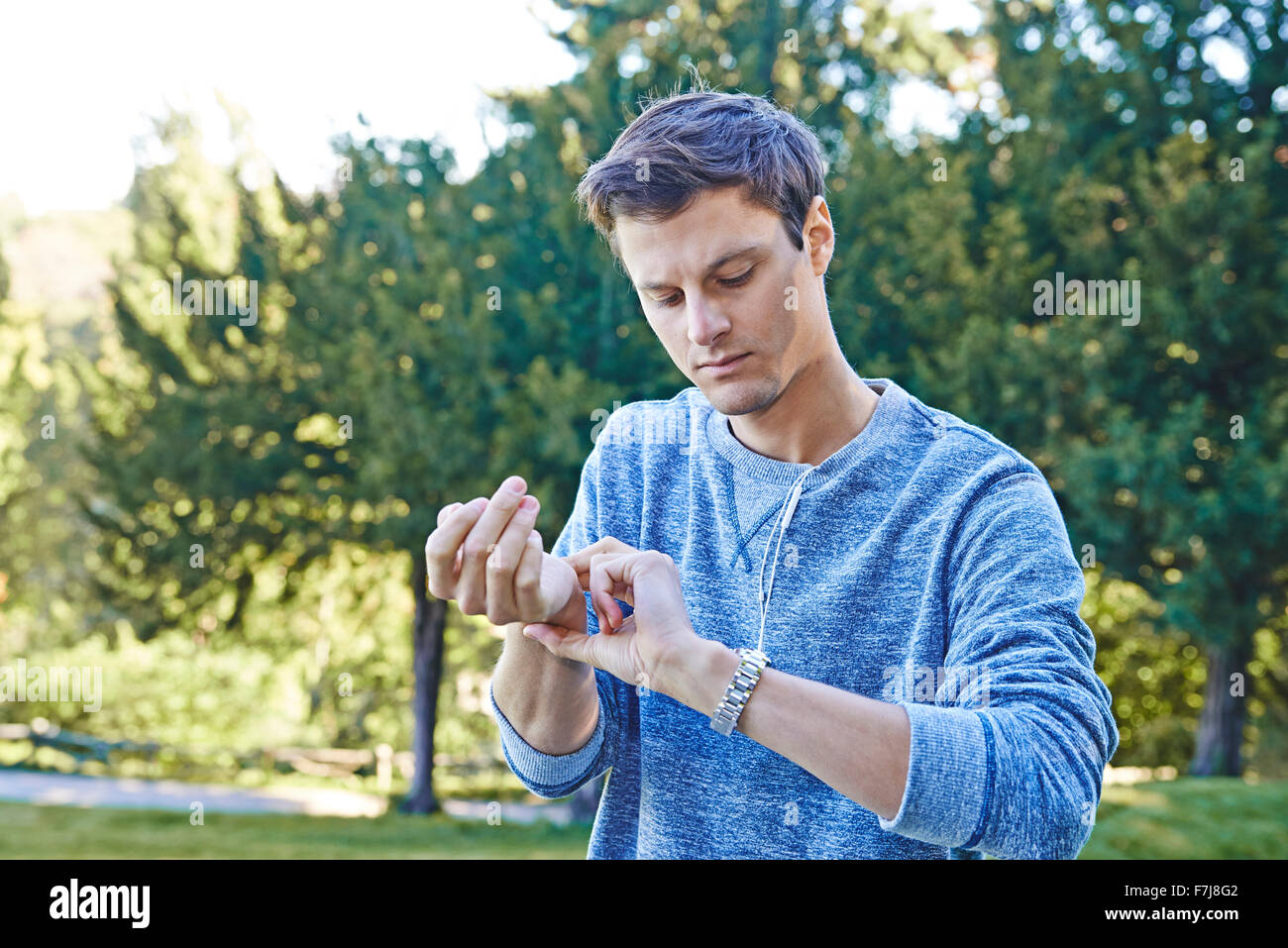 MAN PRACTISING SPORT Stock Photo - Alamy