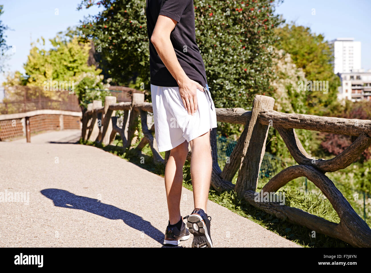 Man leg muscles thigh hi-res stock photography and images - Alamy