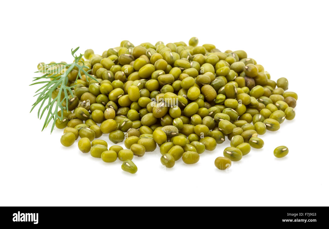 Green dry beans heap isolated Stock Photo - Alamy
