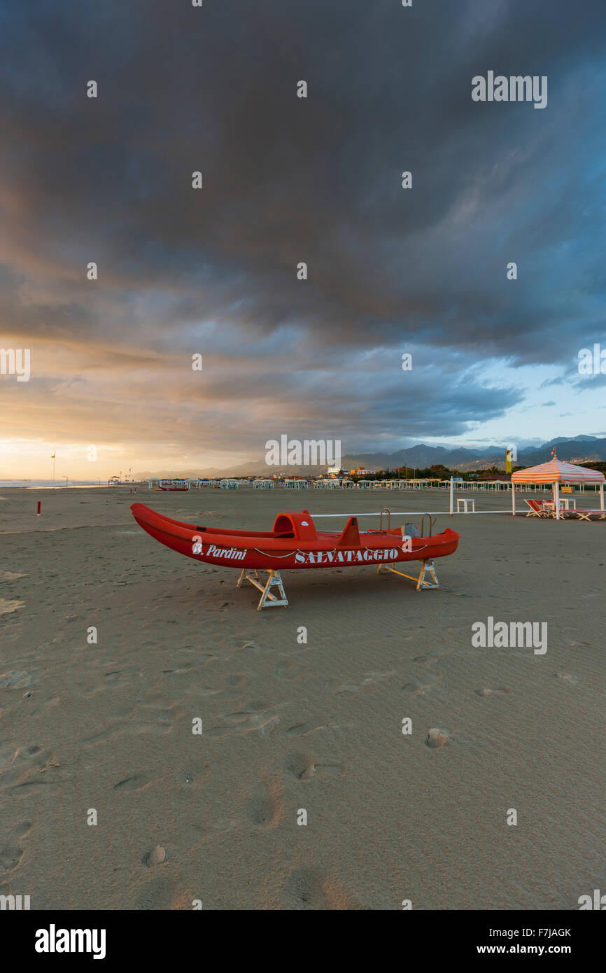 Rescue Canoe Lifeguard High Resolution Stock Photography and Images - Alamy