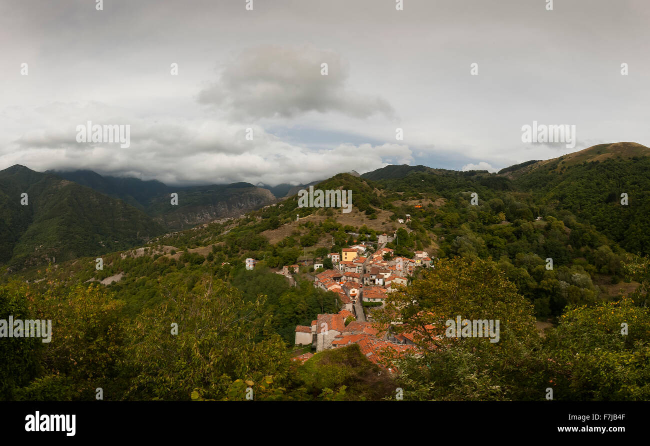 Hilltop Tuscan village of Montefegatesi in the mountains above Bagni di ...