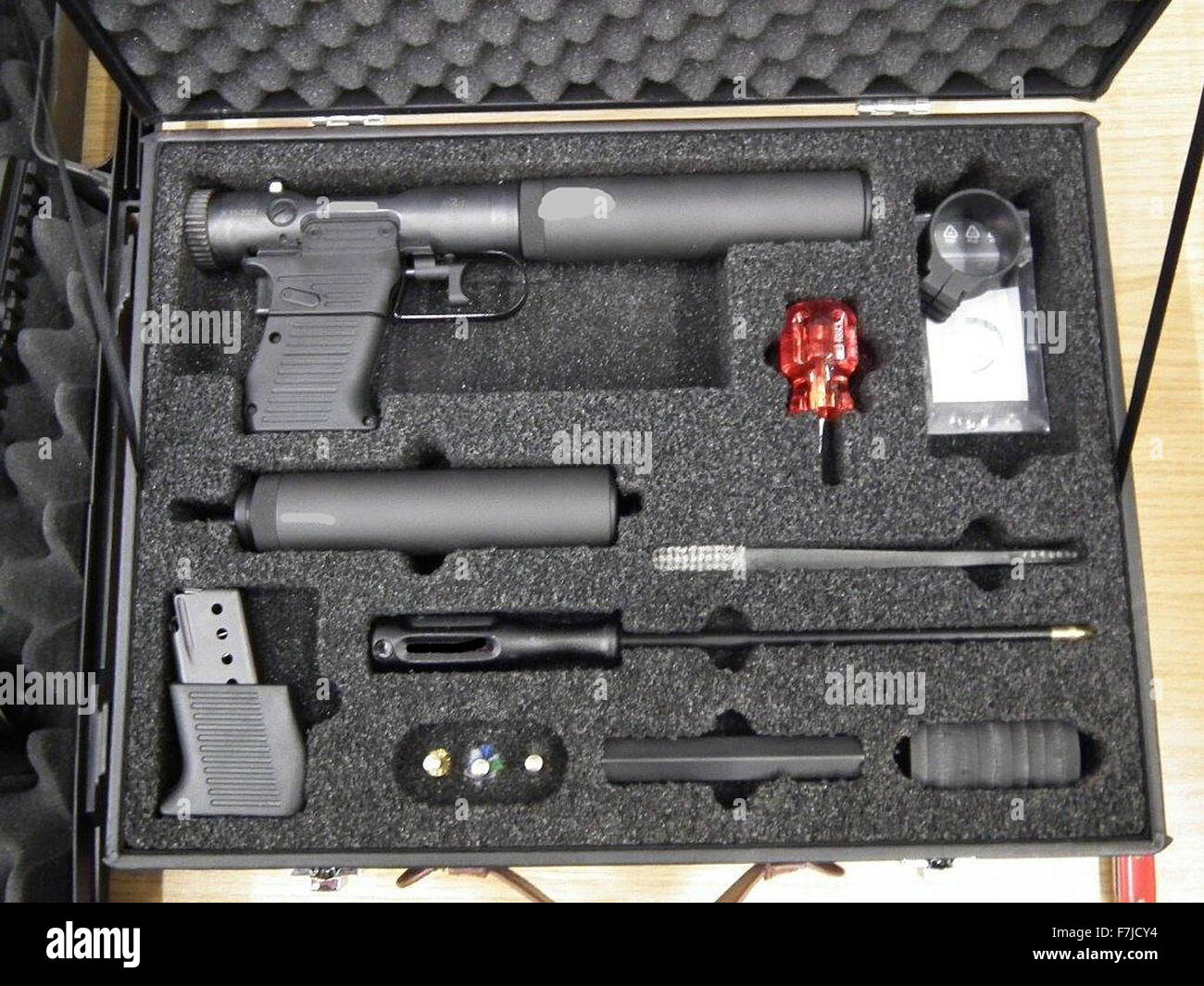 German police handgun hi-res stock photography and images - Alamy
