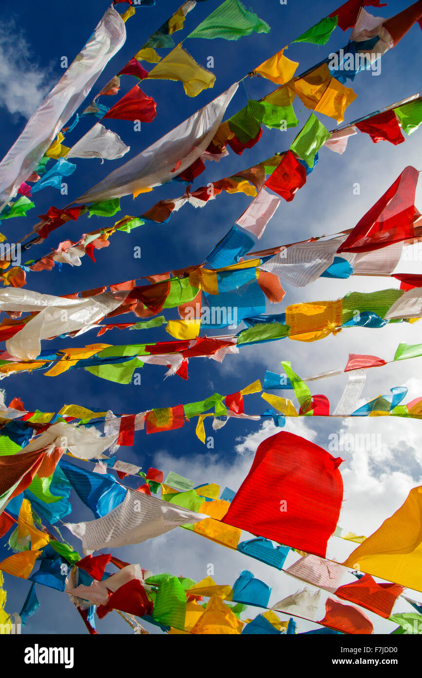 Tibetan prayer flags hi-res stock photography and images - Alamy