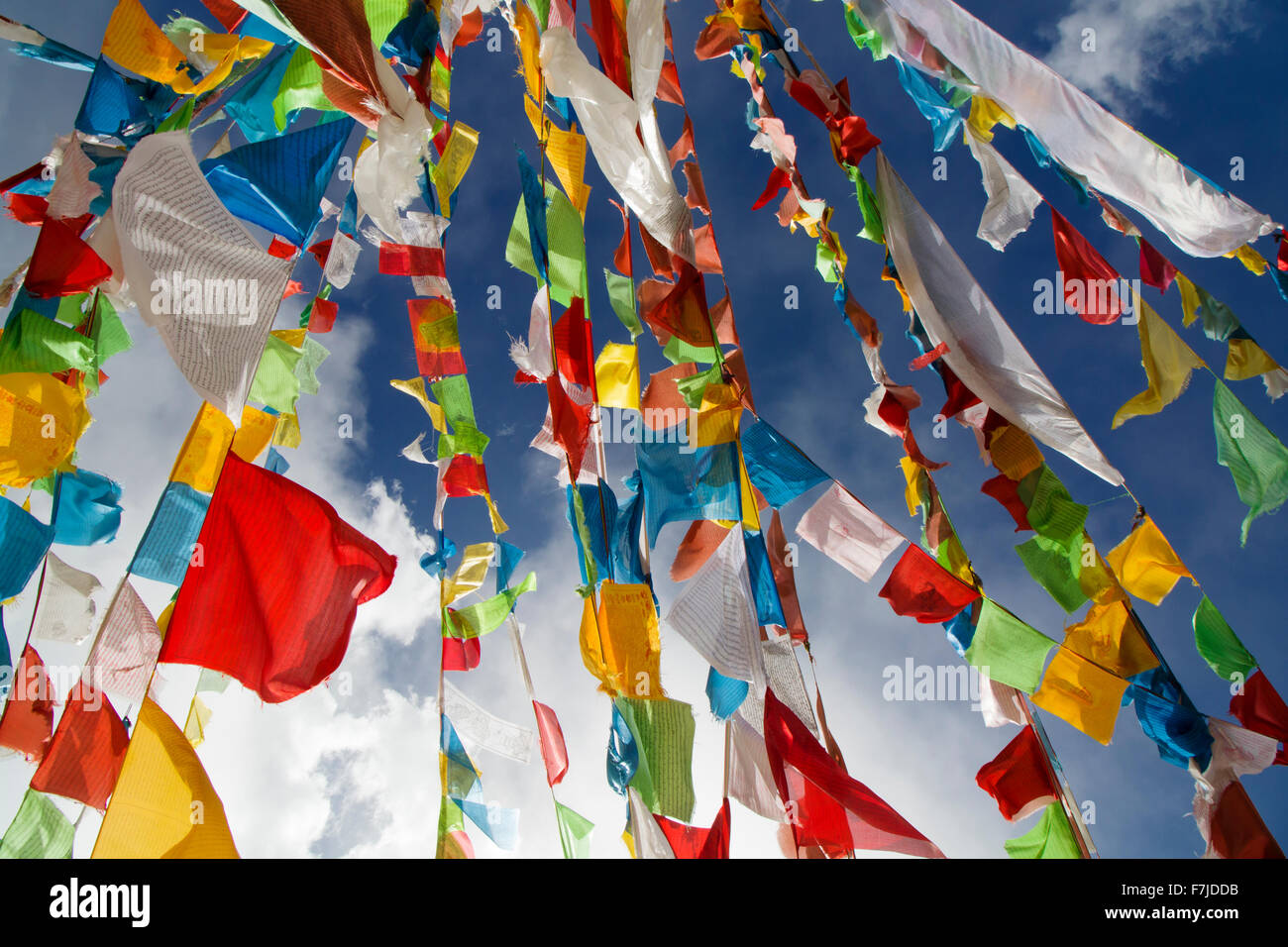 Tibetan prayer flags hi-res stock photography and images - Alamy