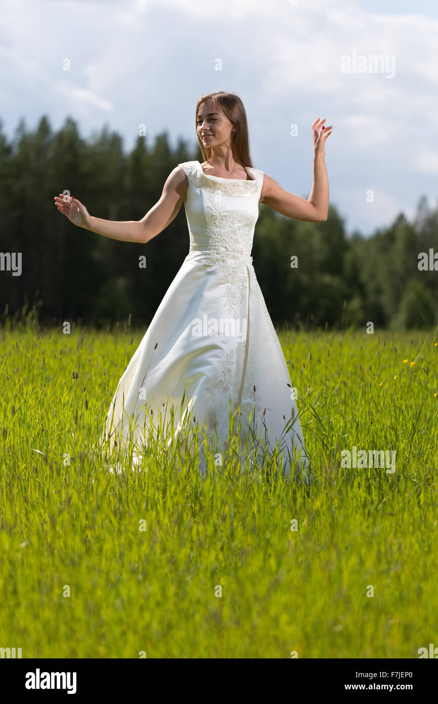 Wedding in the field hi-res stock photography and images - Alamy