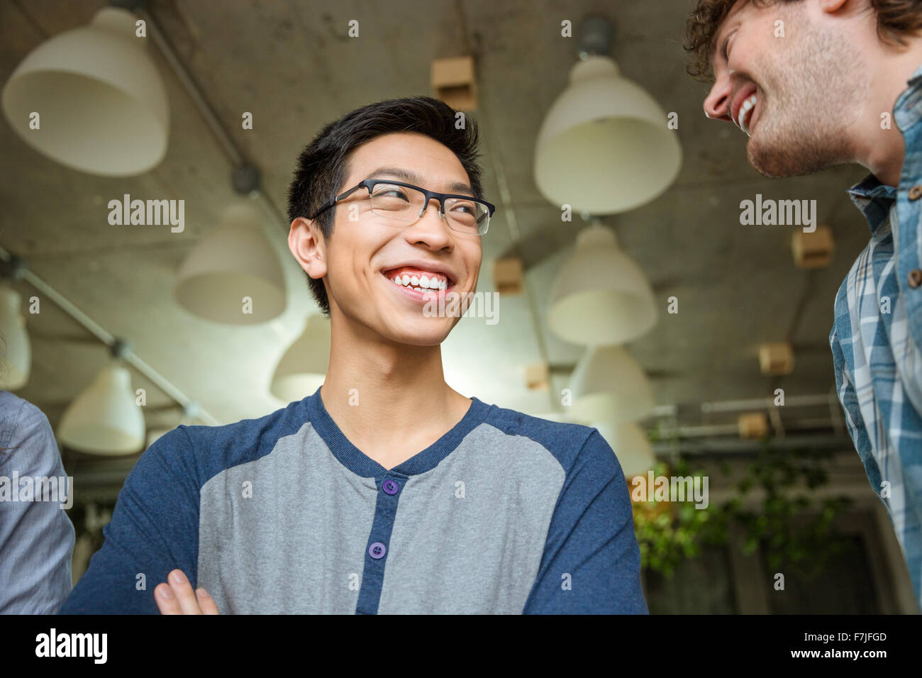 Friends laugh cafe natural hi-res stock photography and images - Alamy