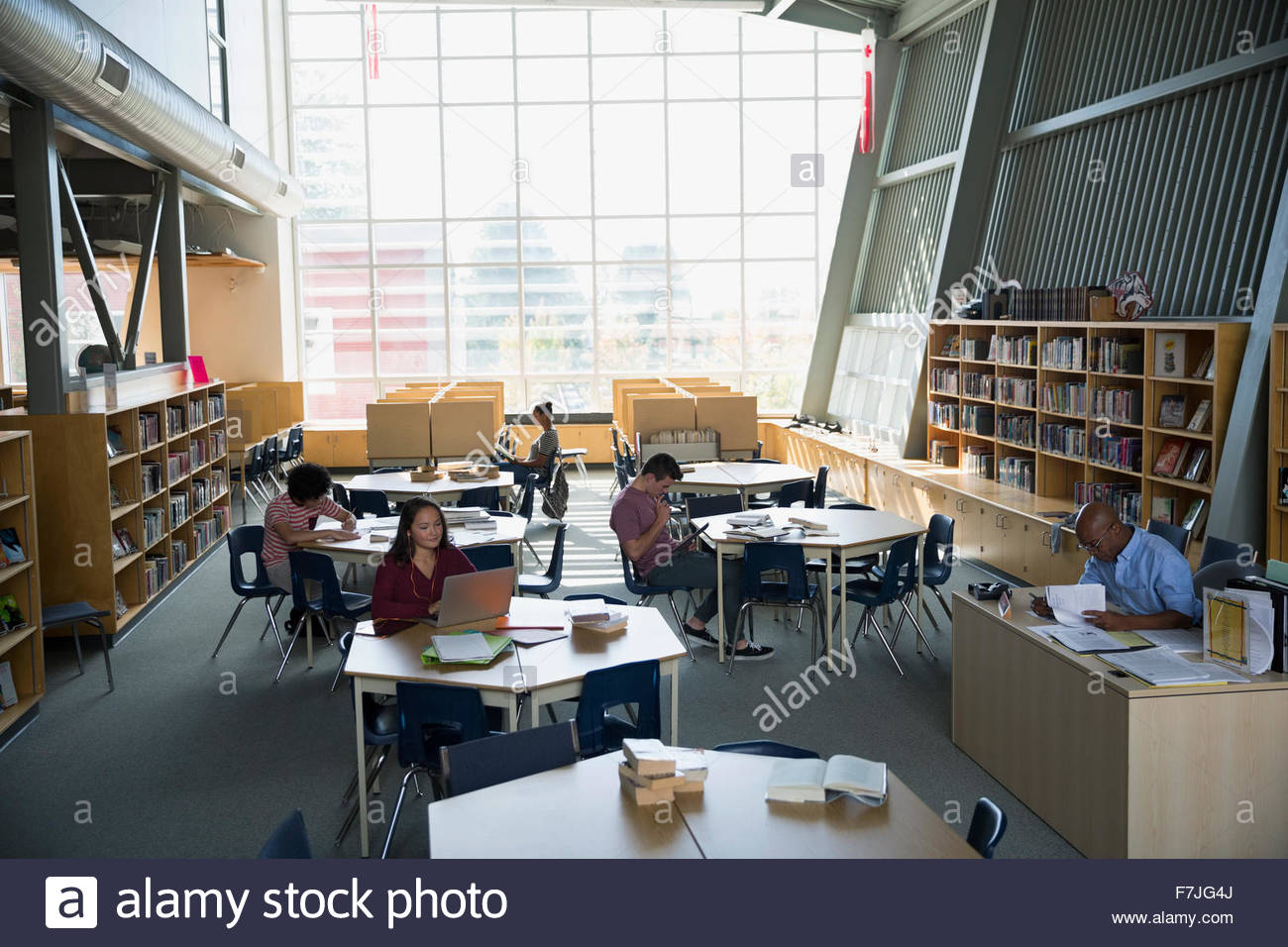 Japanese student studying in library hi-res stock photography and ...