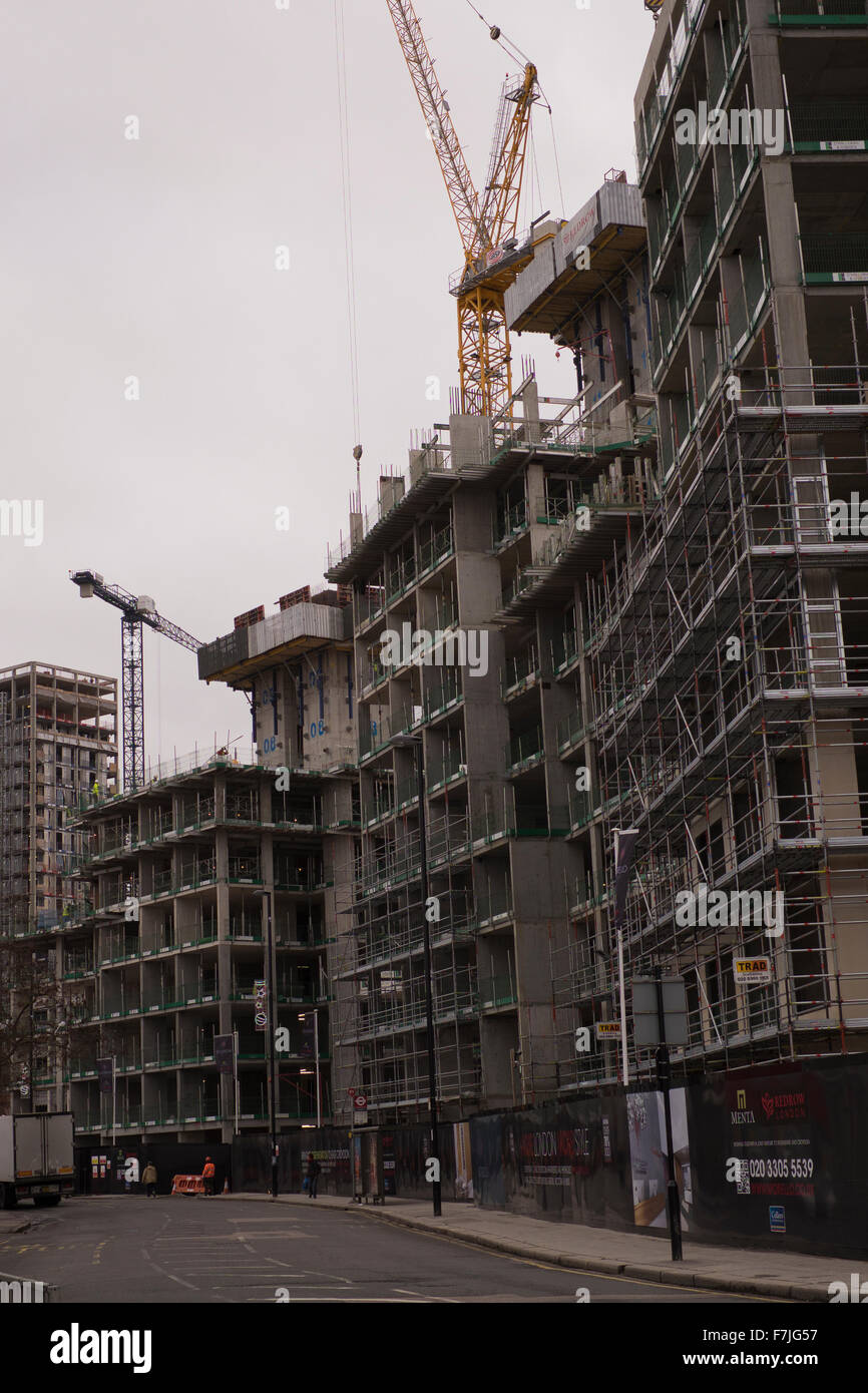 Homes site building luxury london hi-res stock photography and images ...