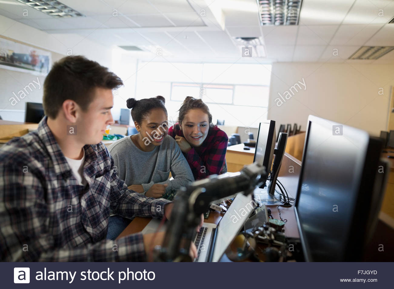 High school students computer hi-res stock photography and images - Alamy