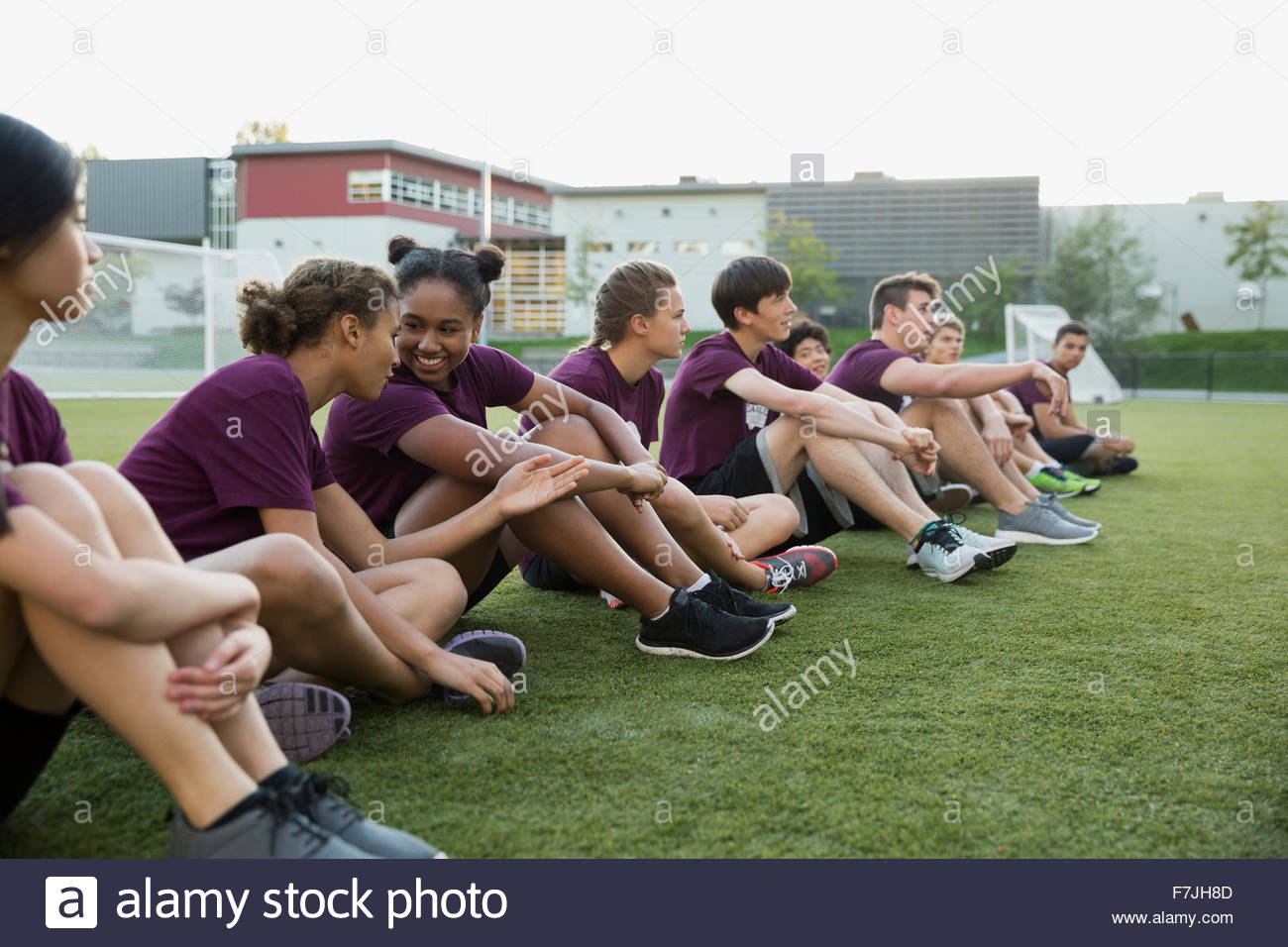 Japanese school girls in uniform hi-res stock photography and images ...
