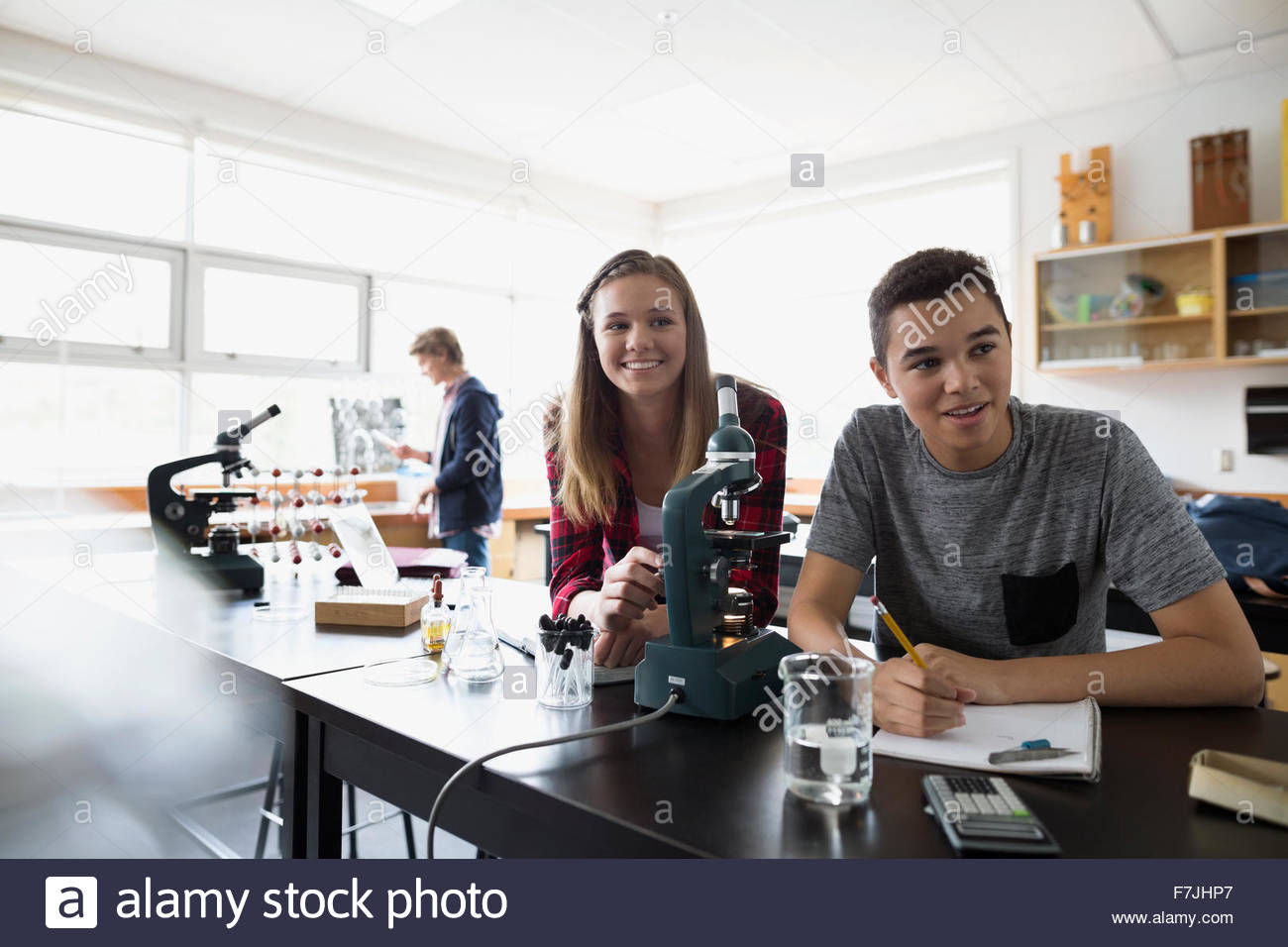 Two teenager chemistry lab hi-res stock photography and images - Alamy