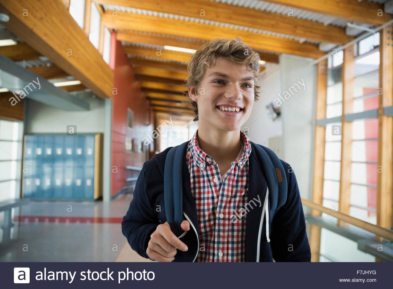 Smiling high school student hi-res stock photography and images - Alamy