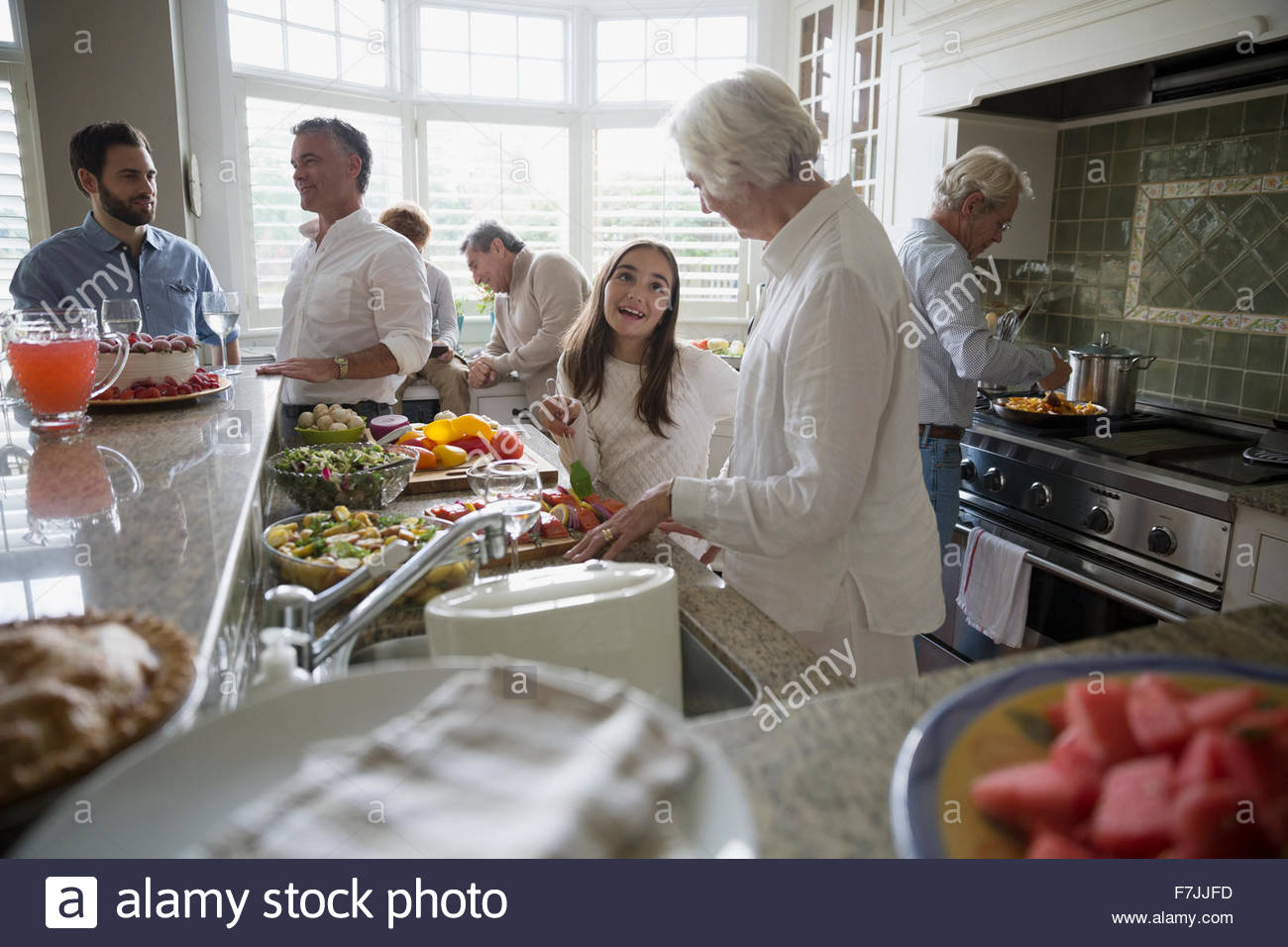 Man cooking in kitchen hi-res stock photography and images - Alamy