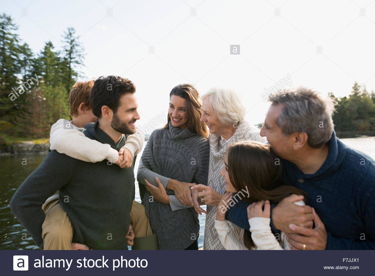 Family talking hi-res stock photography and images - Alamy