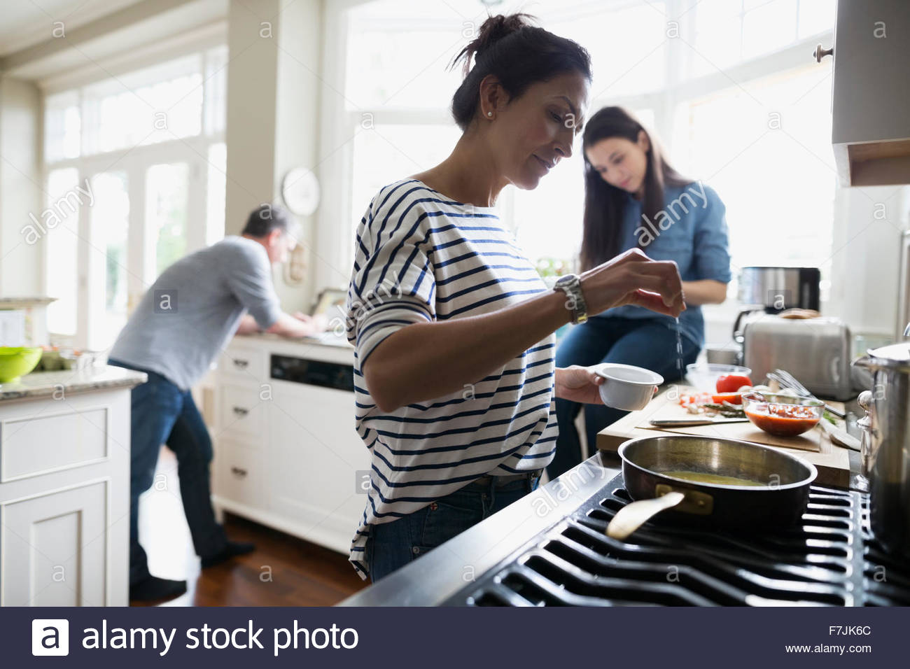 Stove in hi-res stock photography and images - Alamy