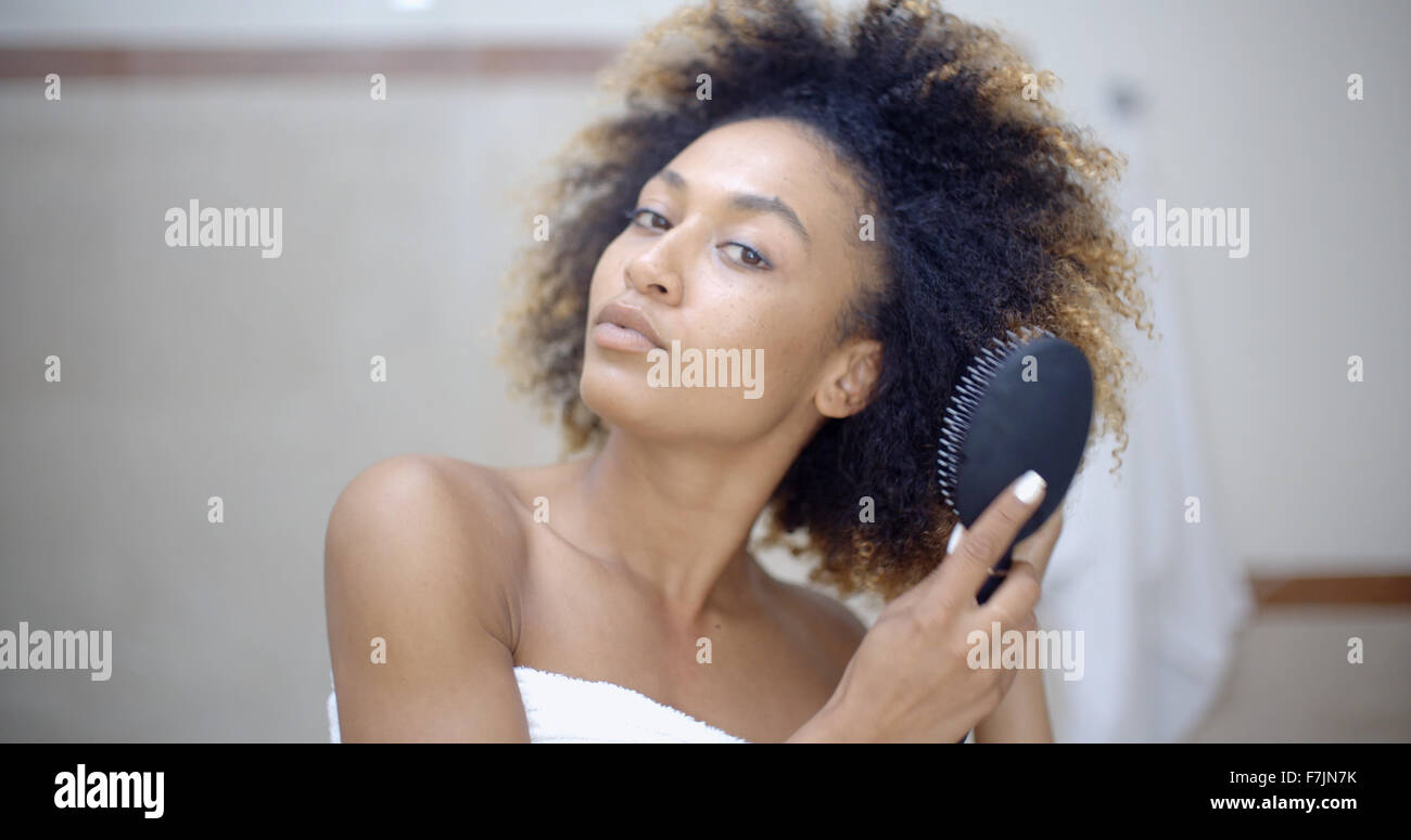 Fixing Hair Stock Photos & Fixing Hair Stock Images - Alamy