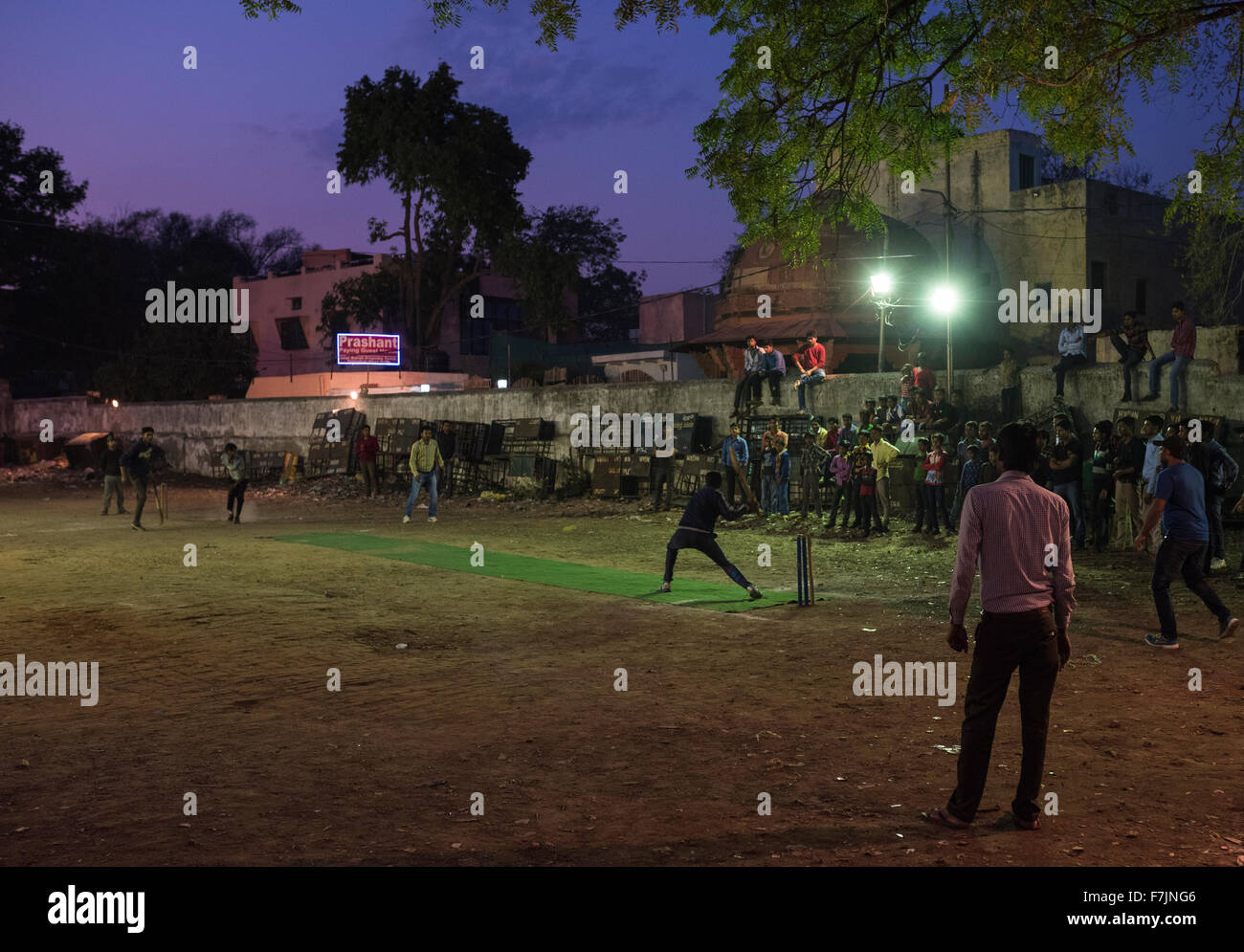 Cricket match at night hi-res stock photography and images - Alamy