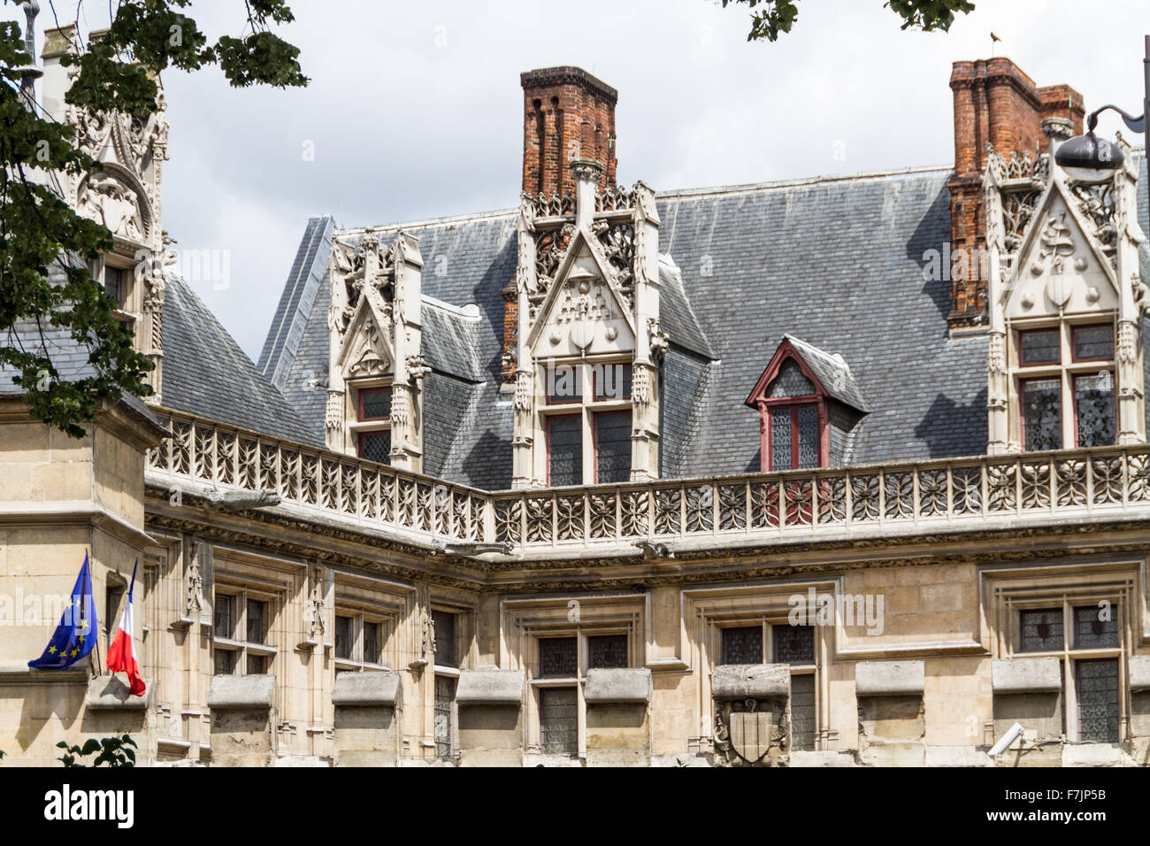 Historic building in Paris France Stock Photo - Alamy