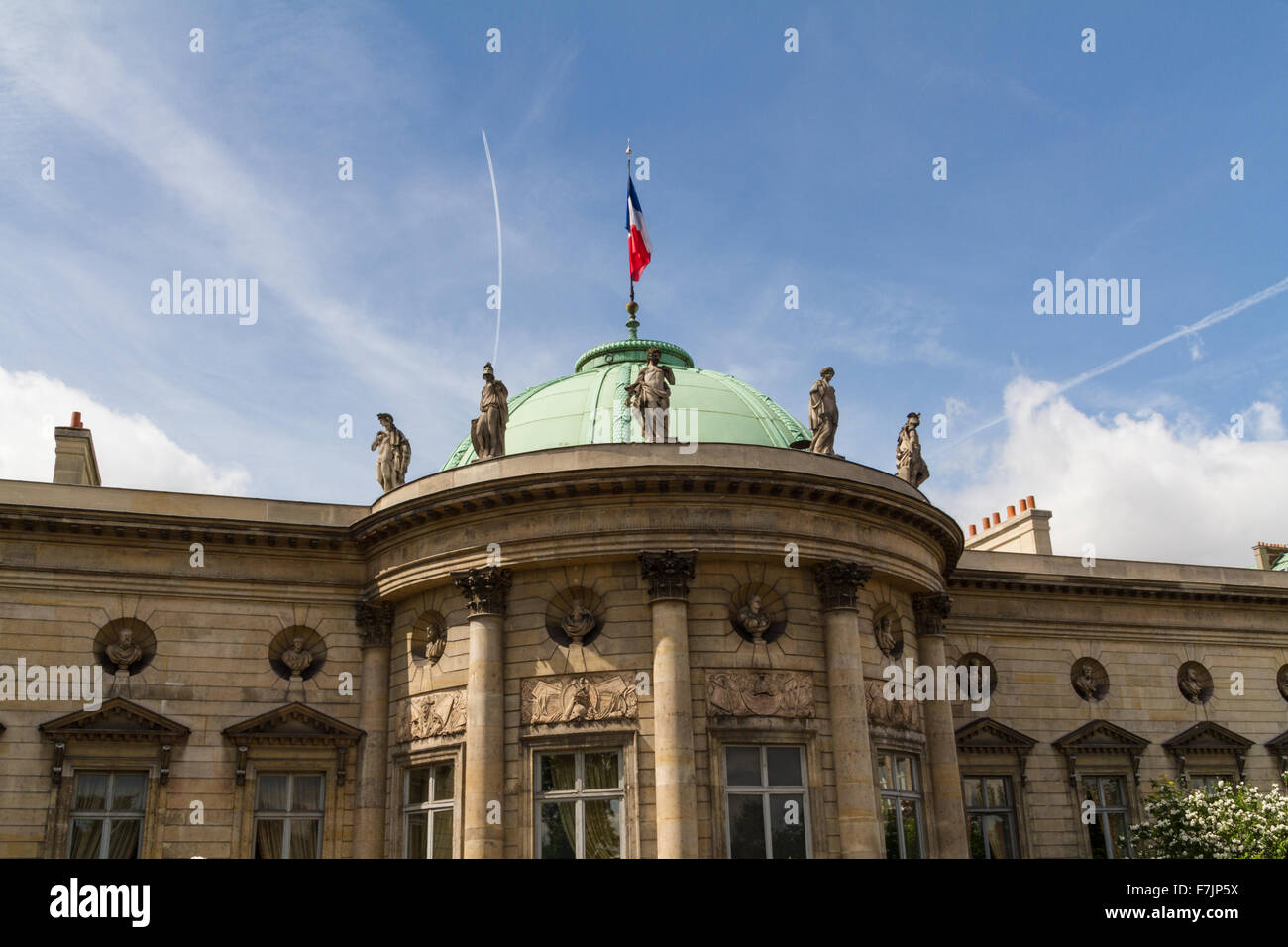 Historic building in Paris France Stock Photo - Alamy