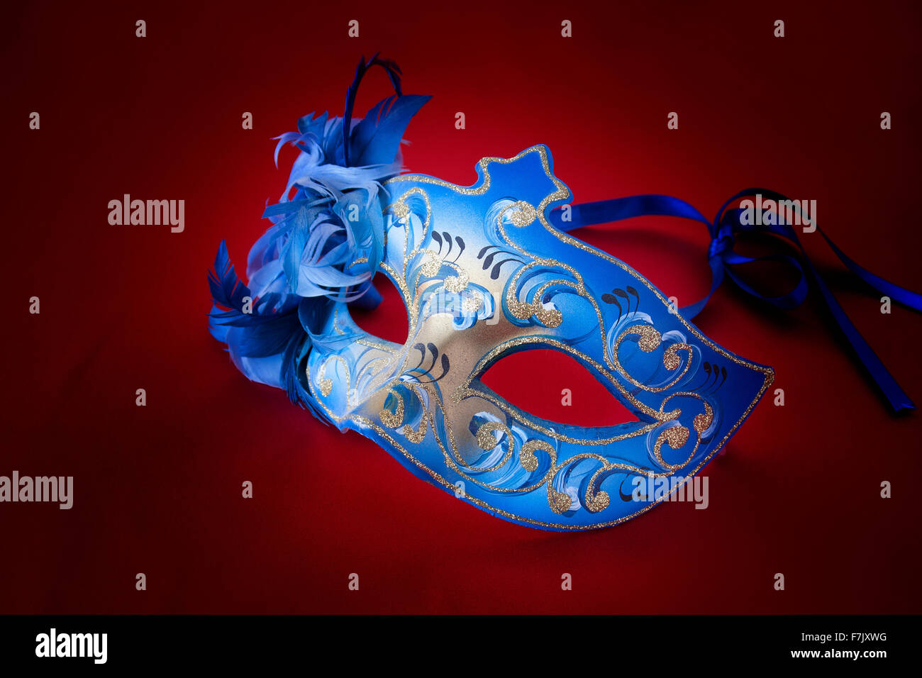 Venetian mask antique hi-res stock photography and images - Alamy
