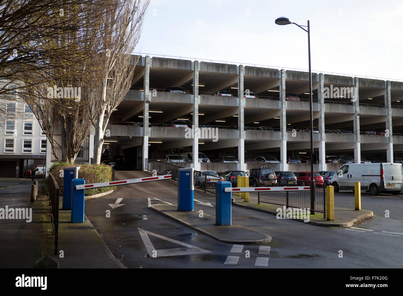 Multi story car park uk hi-res stock photography and images - Alamy