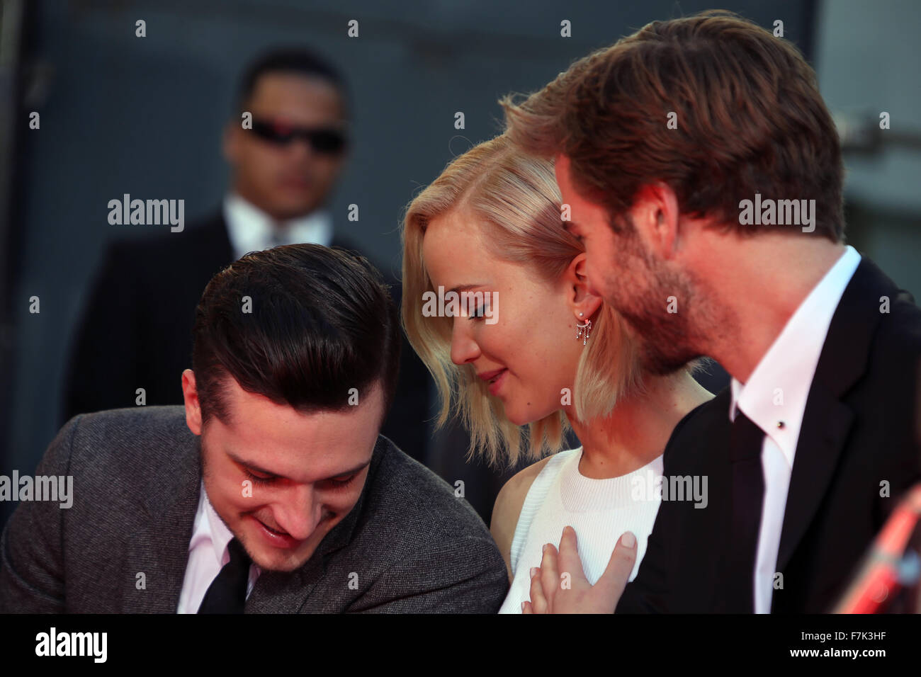 'The Hunger Games: Mockingjay, Part 2' cast hand and footprint ceremony ...