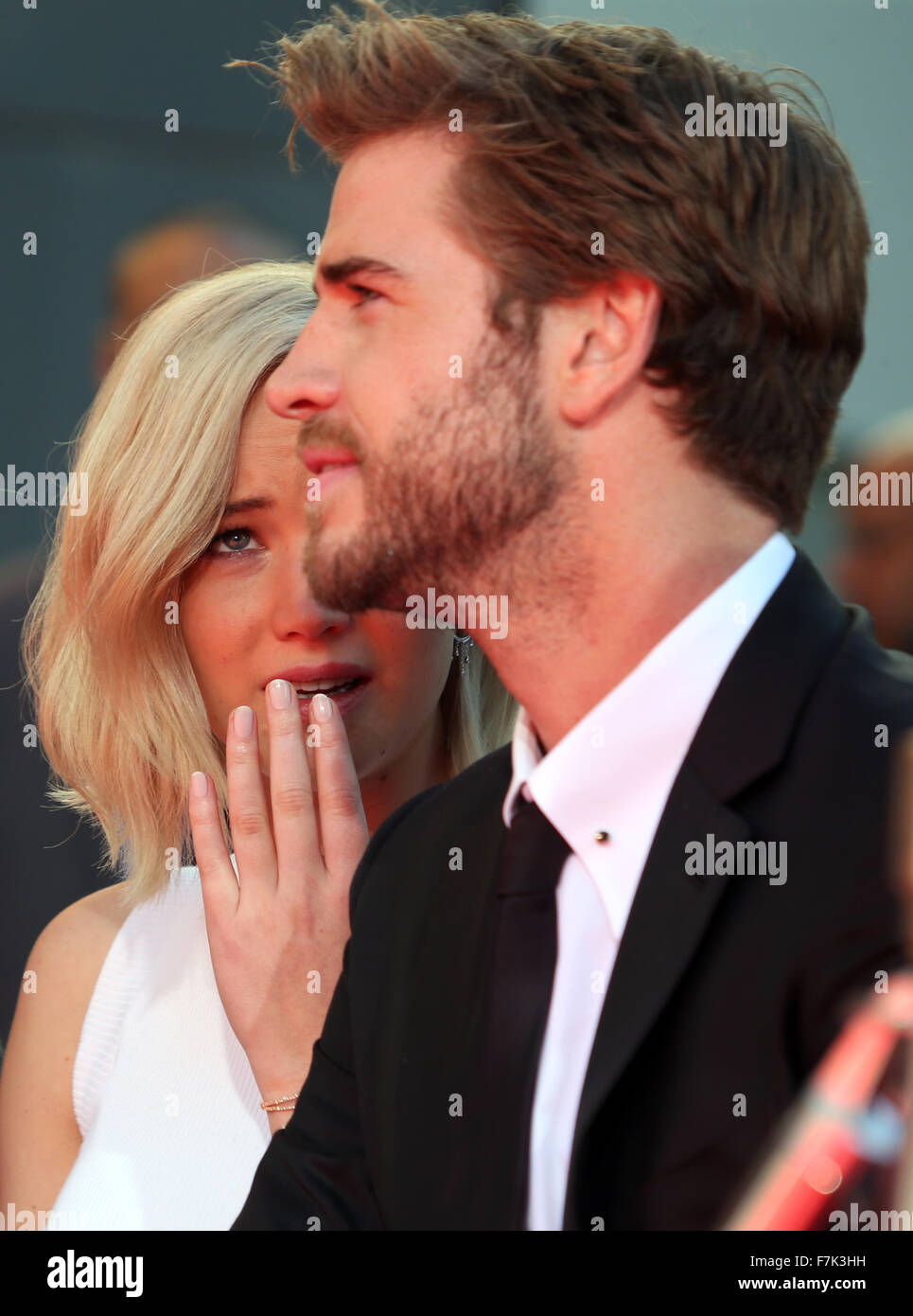 'The Hunger Games: Mockingjay, Part 2' cast hand and footprint ceremony ...