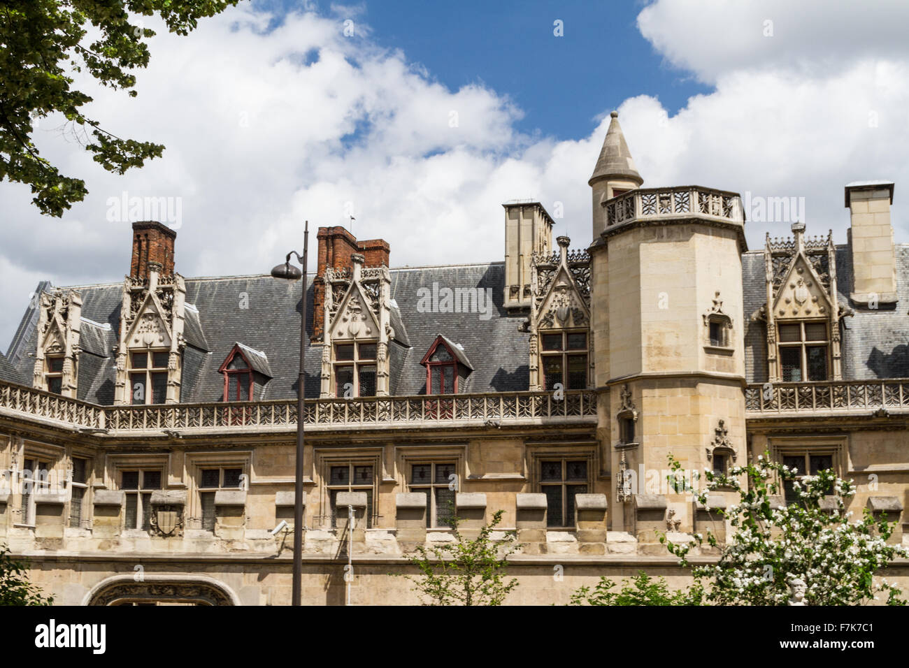 Historic building in Paris France Stock Photo - Alamy