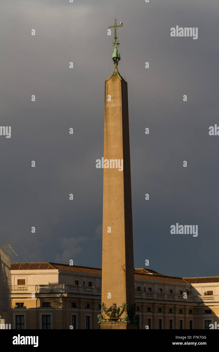Saint Peter's Square, Rome, Italy Stock Photo - Alamy