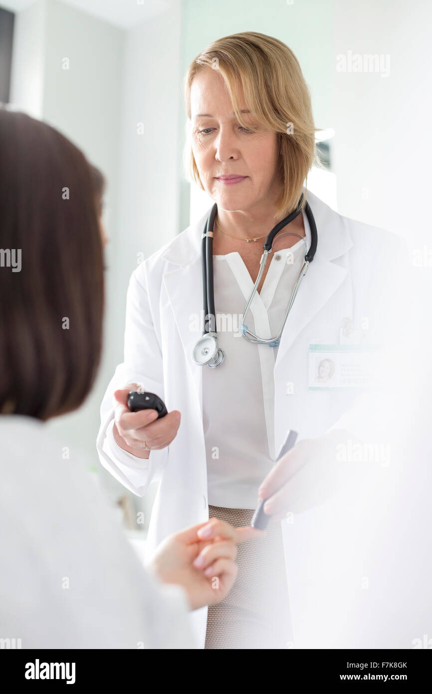 Medical doctor patient testing hi-res stock photography and images - Alamy