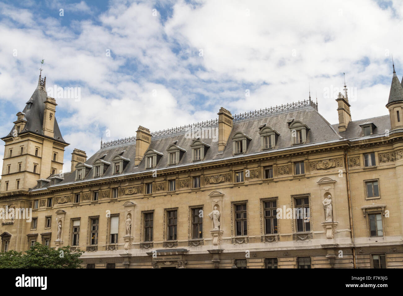 Historic building in Paris France Stock Photo - Alamy