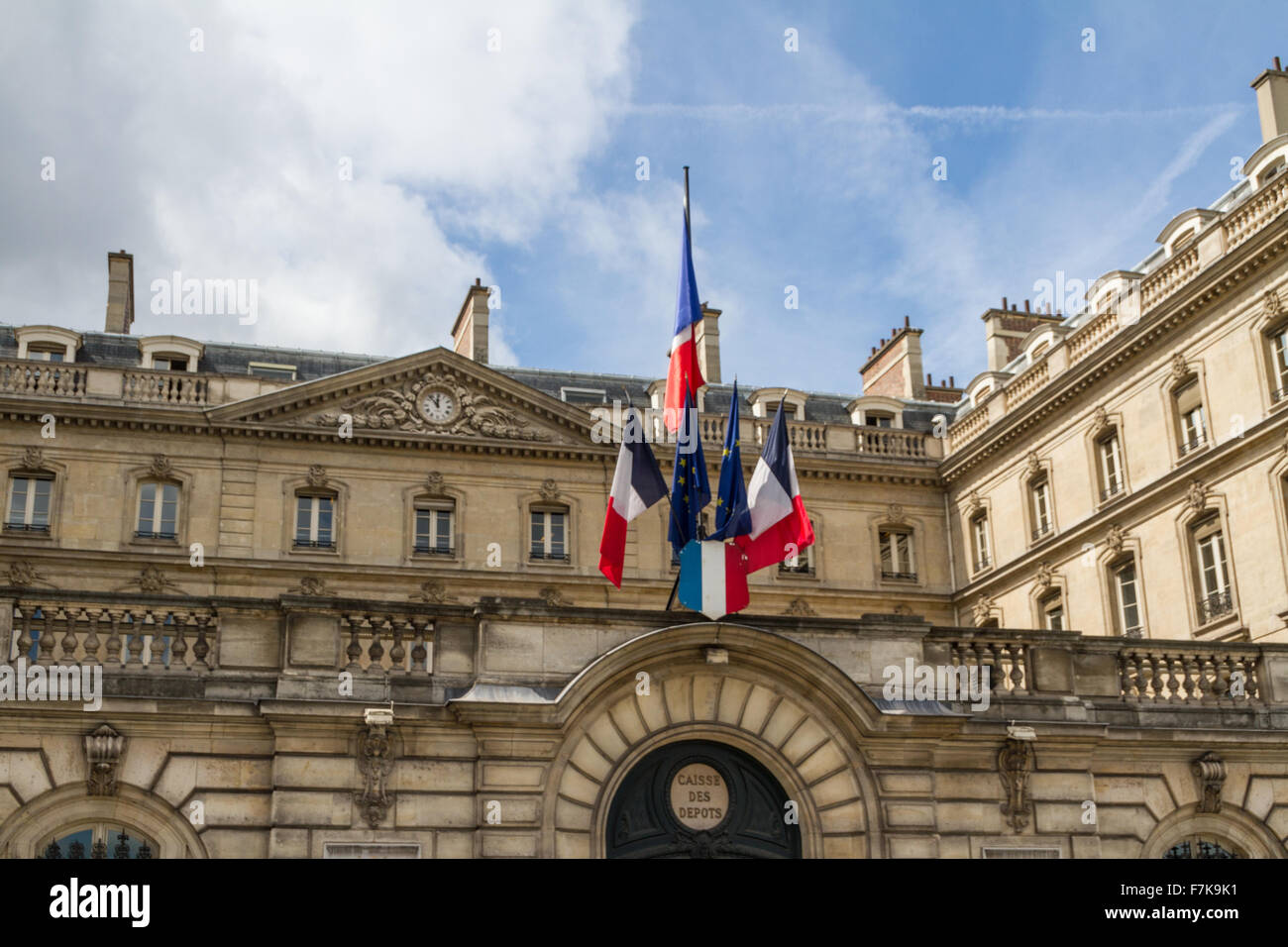 Historic building in Paris France Stock Photo - Alamy