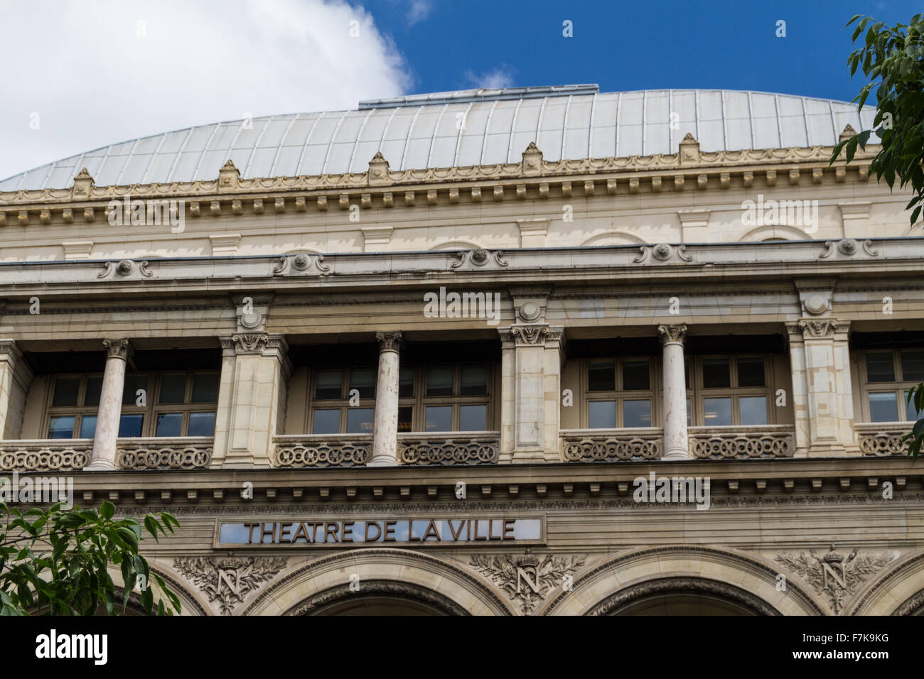 Historic building in Paris France Stock Photo - Alamy