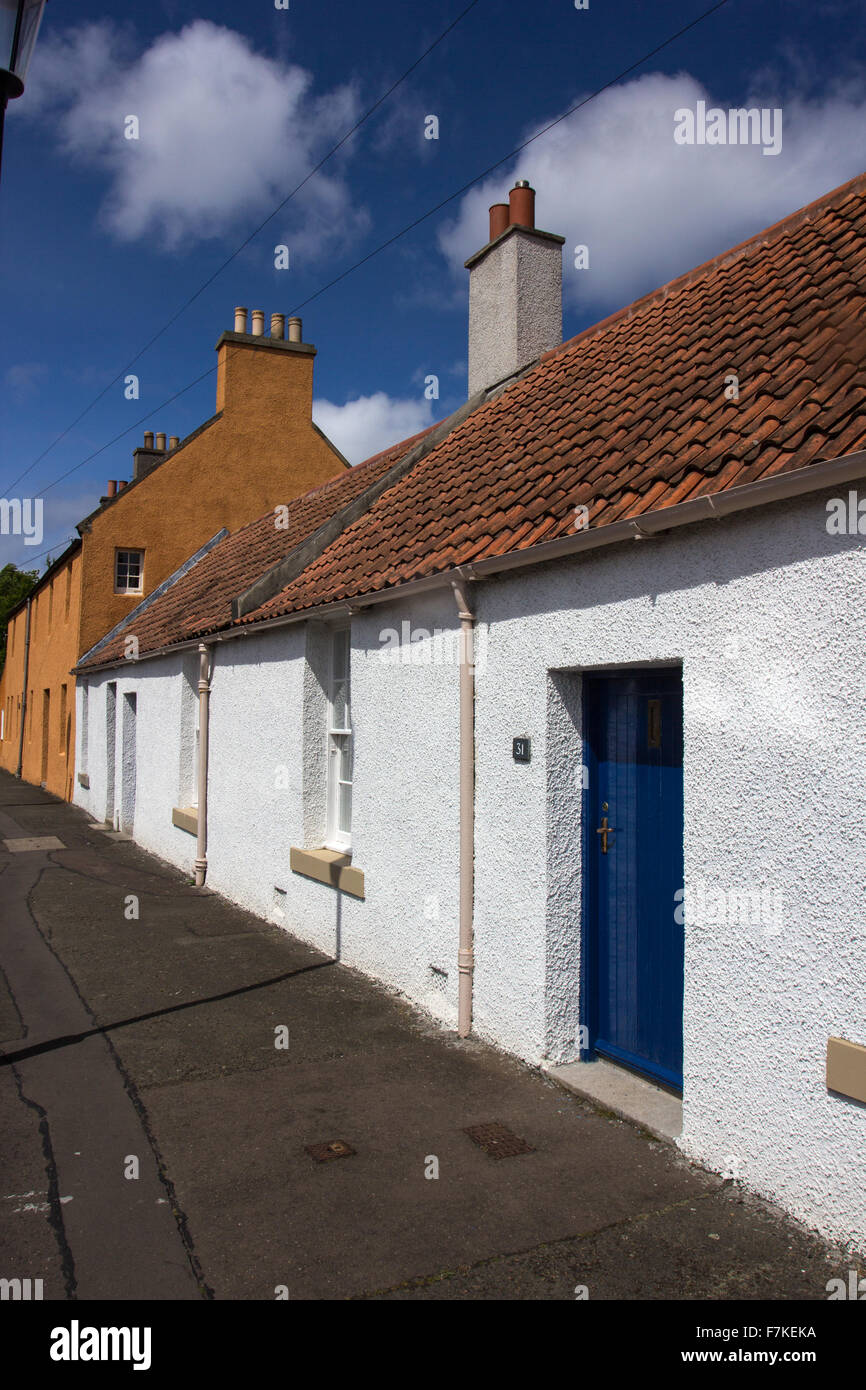 small white cottage in Inveresk Stock Photo - Alamy