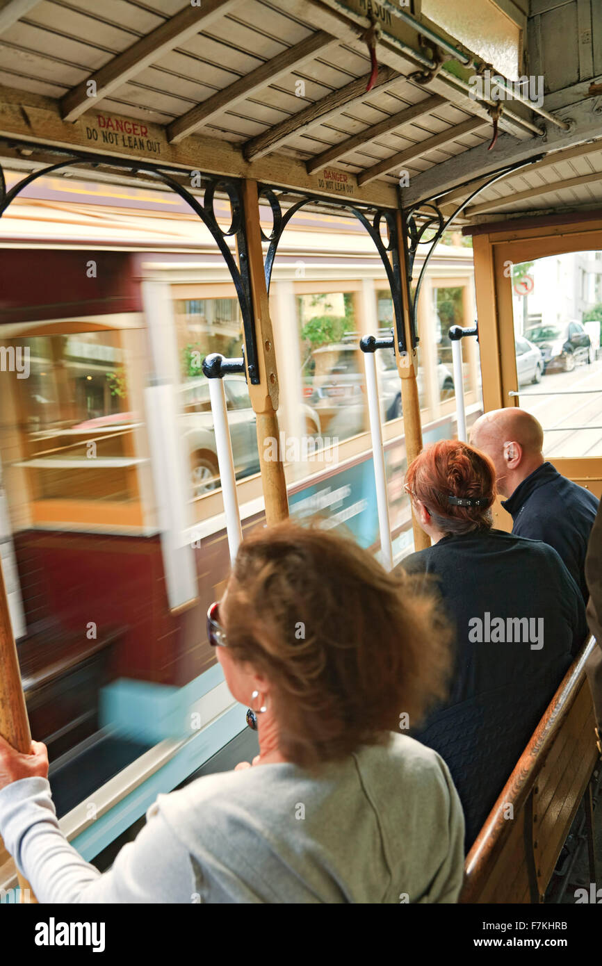 People riding a cable car hi-res stock photography and images - Alamy