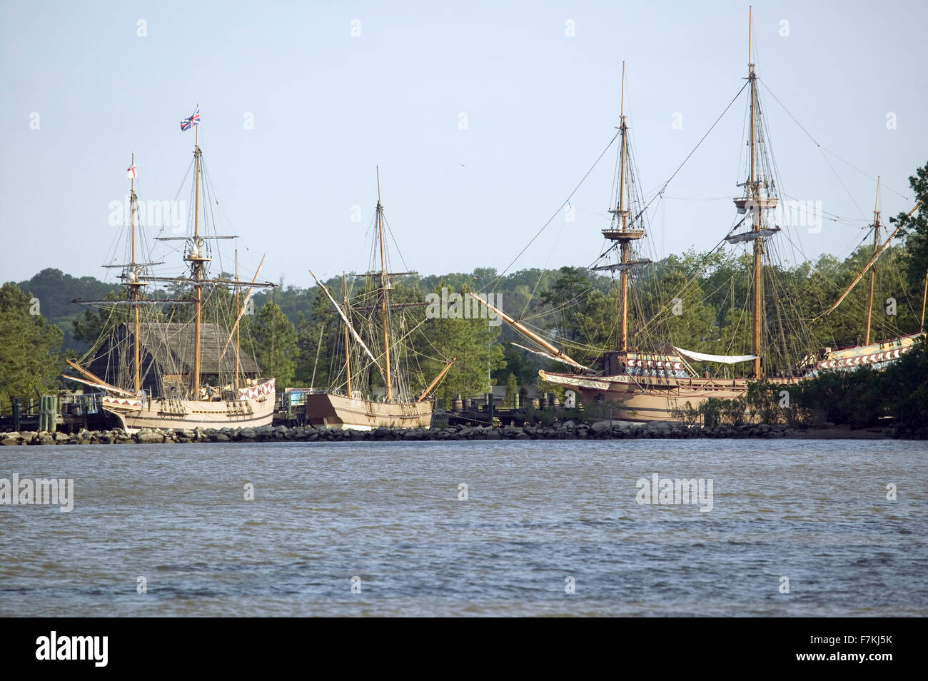 Replicas of The Susan Constant, Godspeed and Discovery ships that ...